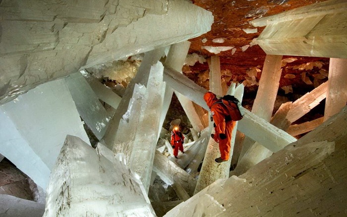 Giant Crystal Cave in the Mexican Desert | Amusing Planet